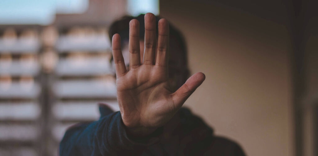 Welke vormen van huiselijk geweld zijn er? | Sterk Huis